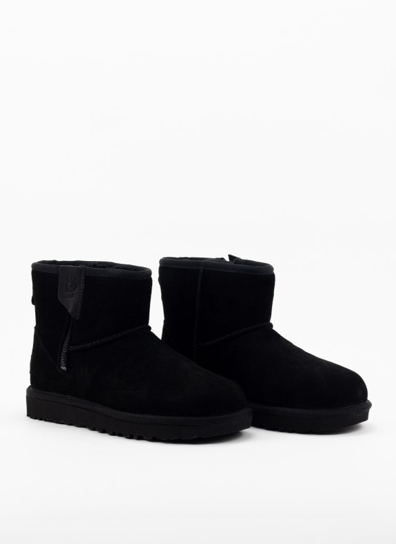 Calzado mujer UGG CLASSIC MINI BAILEY ZIP color negro